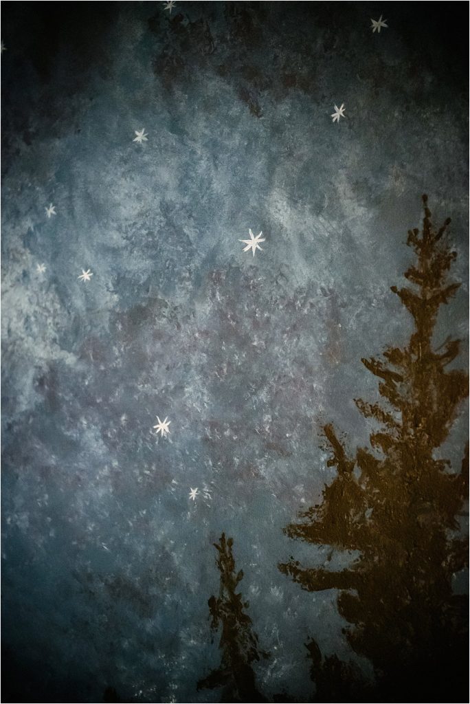 Create a textured wall effect using paint in 3 easy steps